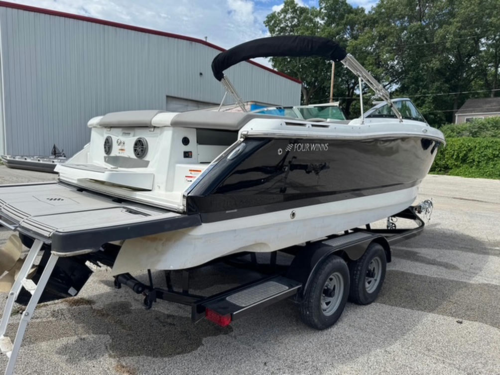 2020 Four Winns Horizon 260 Used For Sale: 3433525