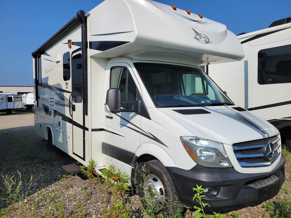 2018 Jayco Melbourne 24K Used For Sale: 3441681
